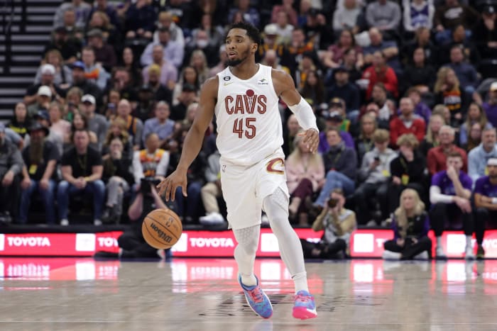 Donovan Mitchell Hilariously Called Out His Teammate For Crashing His ... Donovan Mitchell Hilariously Called Out His Teammate For Crashing His ...