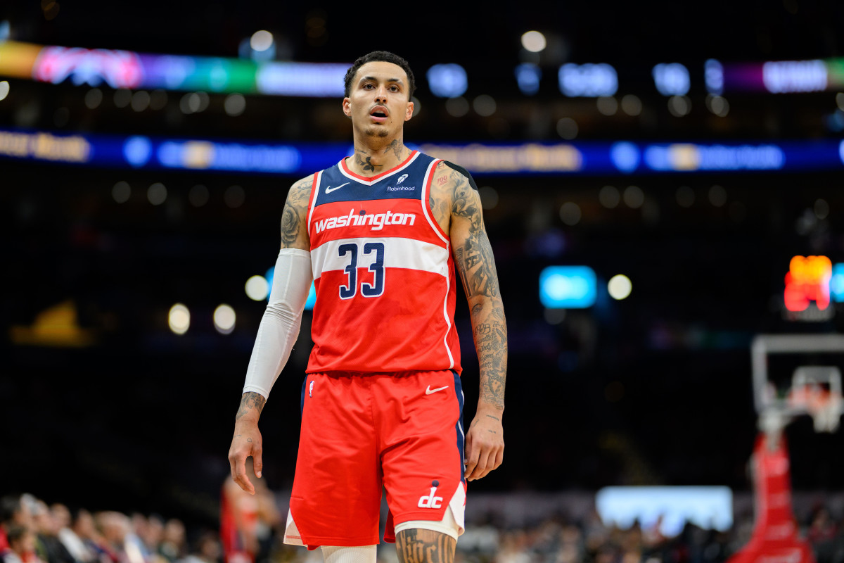 Kyle Kuzma Loses To Young Fan In Game Of Knockout - Fadeaway World Kyle Kuzma Loses To Young Fan In Game Of Knockout - Fadeaway World
