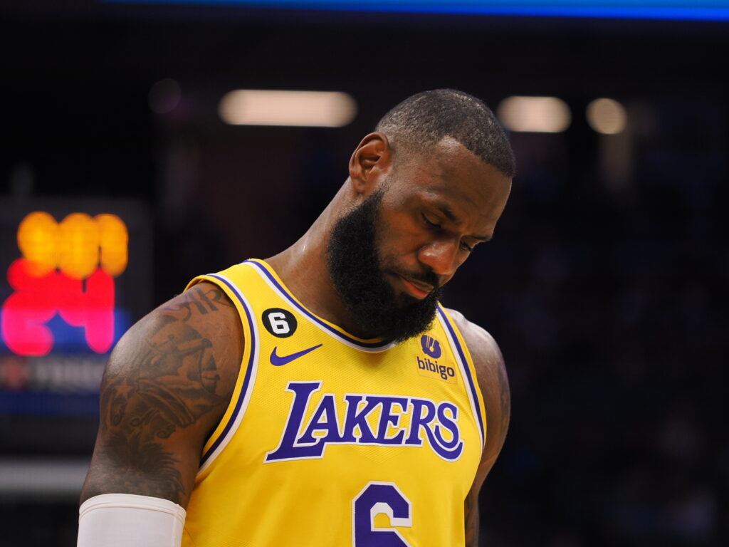 Lakers Fans Are Angry After Team Gets Blown Out By The Warriors: "Need ...