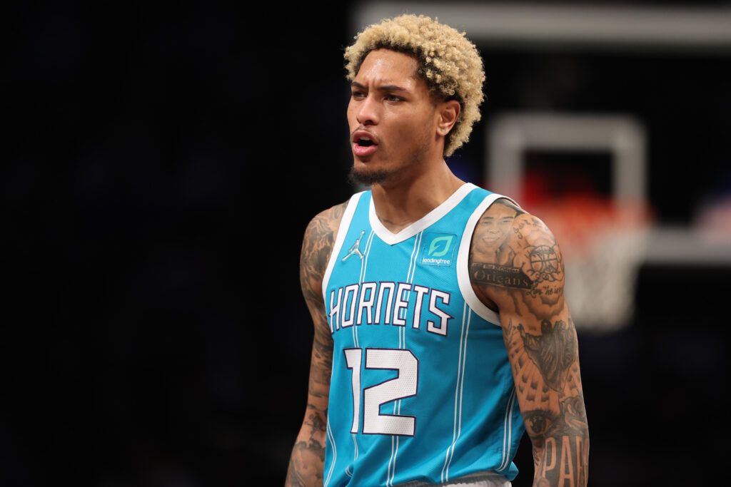 NBA Fans Mock Kelly Oubre Jr. For Doing The "Too Small" Taunt While The ...