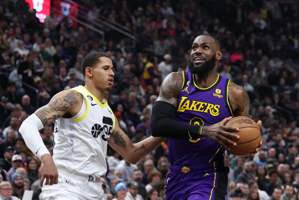 Lakers Fans Go Crazy After LeBron James Makes Game-Winning Layup ...