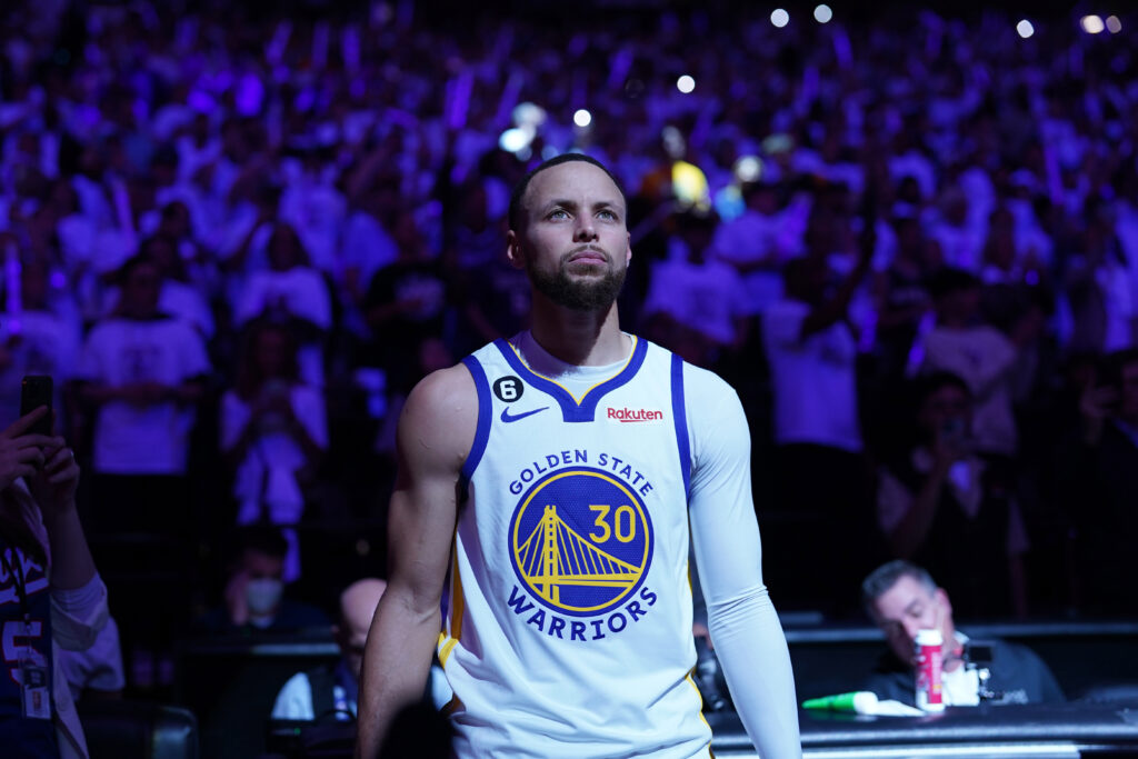 NBA Fans Shocked After Warriors Lose Game 1 vs. Kings: "Curry Sucks In ...