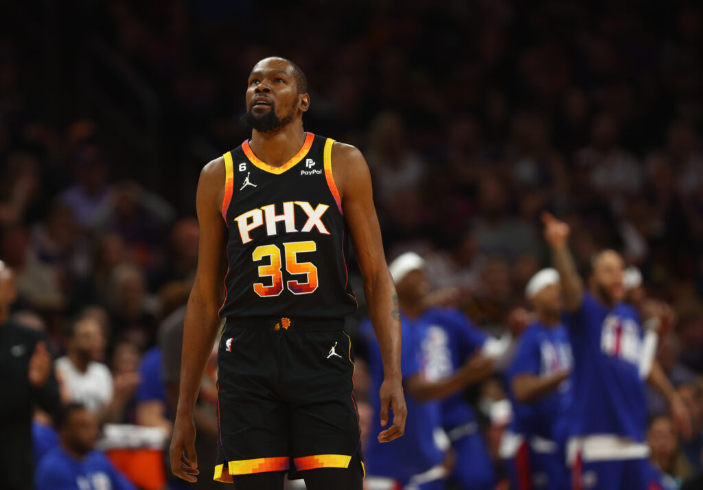 Famous Knicks Fan Calls Out Kevin Durant After They Go Up 2-1 Over ...