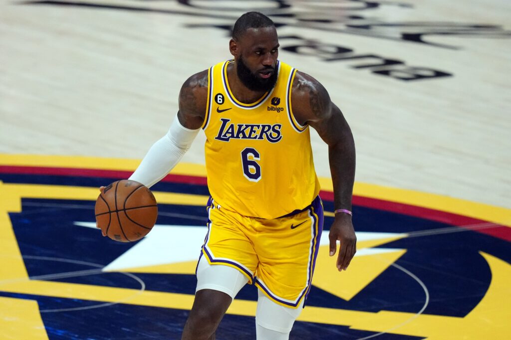 LeBron James Gives Scary Answer When Asked About Coming Back To Win ...
