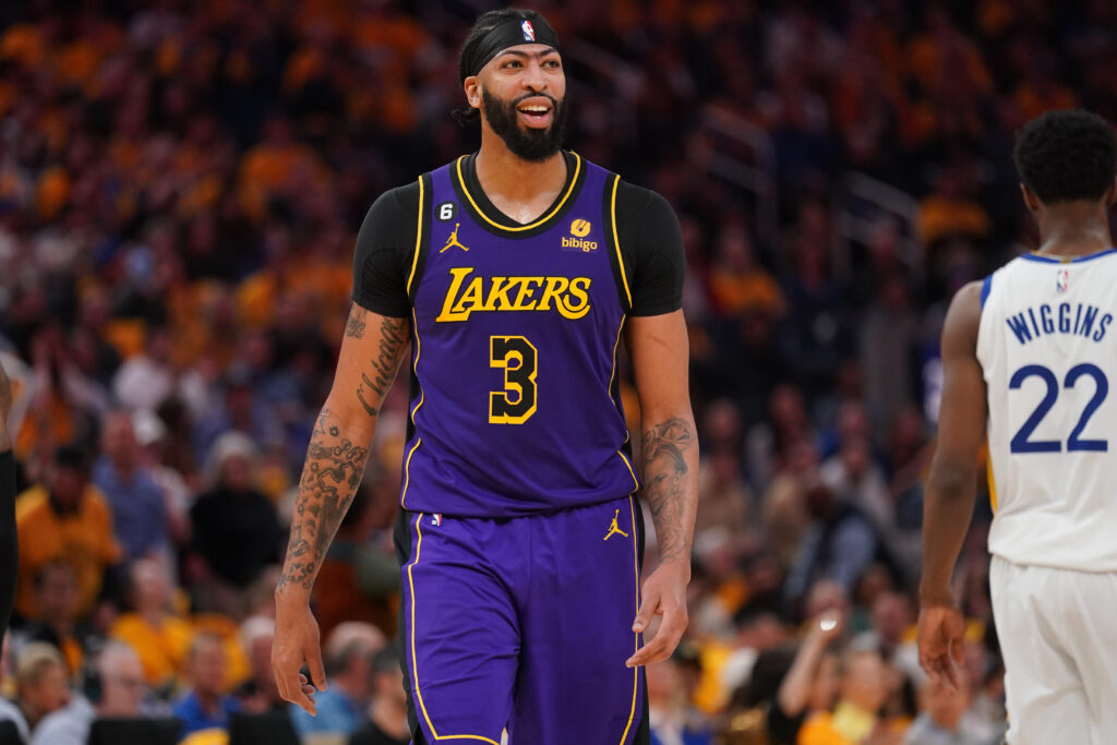 Lakers Fans Rip Anthony Davis After Loss To Warriors: "Mr. No ...