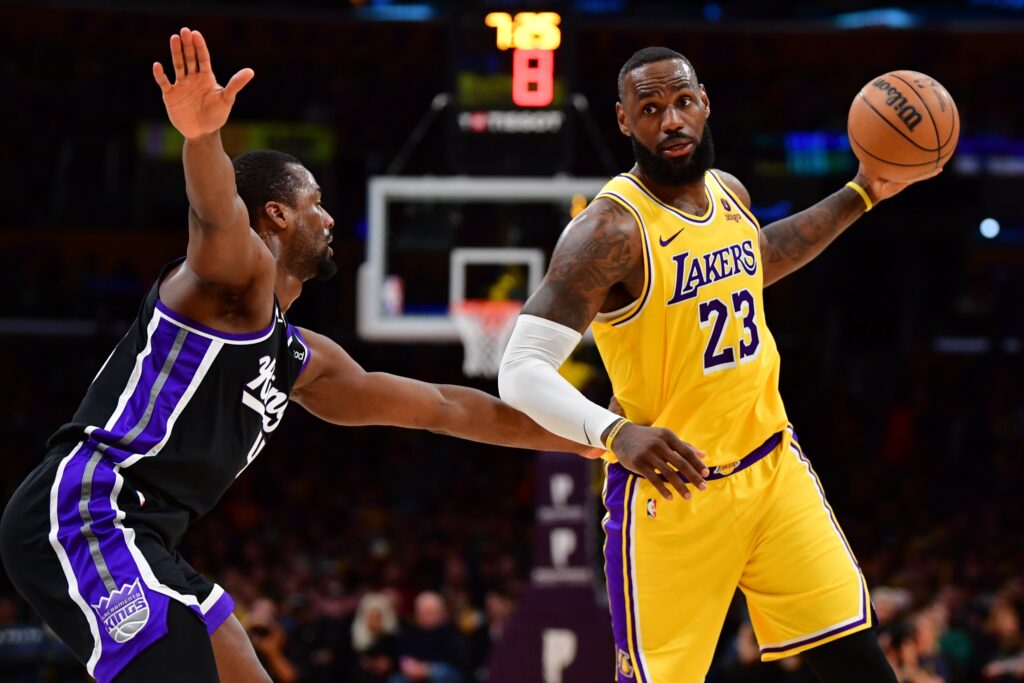 Lakers Fans Are Embarrassed After Blowout Loss To Kings: "Figure It Out ...
