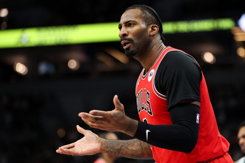 Andre Drummond And Torrey Craig Pull Off Embarrassing Lowlight Trying To Dunk An Alley-Oop ...