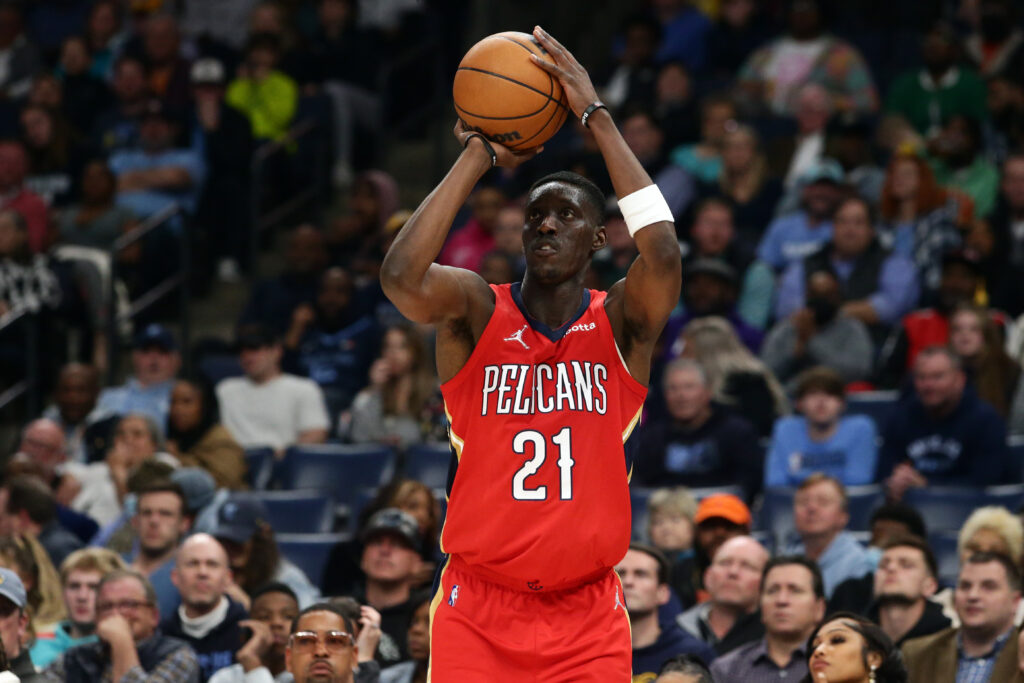 Tony Snell Still Wants To Play In The NBA To Take Care Of His Family ...