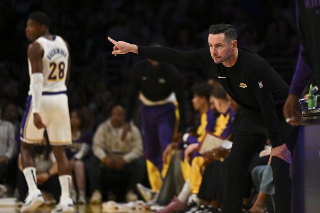 Baron Davis Spots JJ Redick At A Car Wash Watching Defensive Film On Sacramento Kings - Fadeaway ...