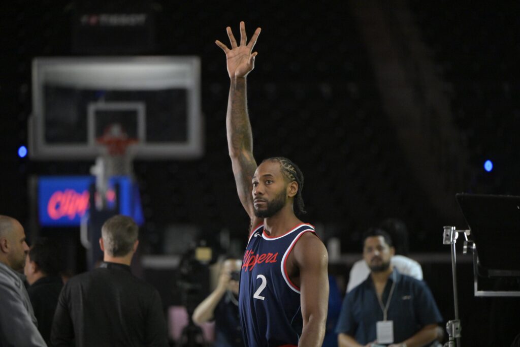 Charles Barkley And Shaquille O’Neal Mock Kawhi Leonard Over Clippers ...