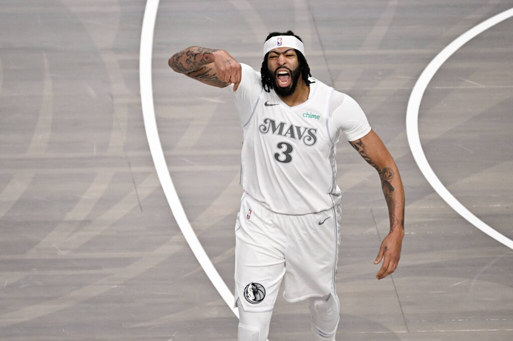 Anthony Davis Sends A Message With Dominant Performance Amid Luka ...