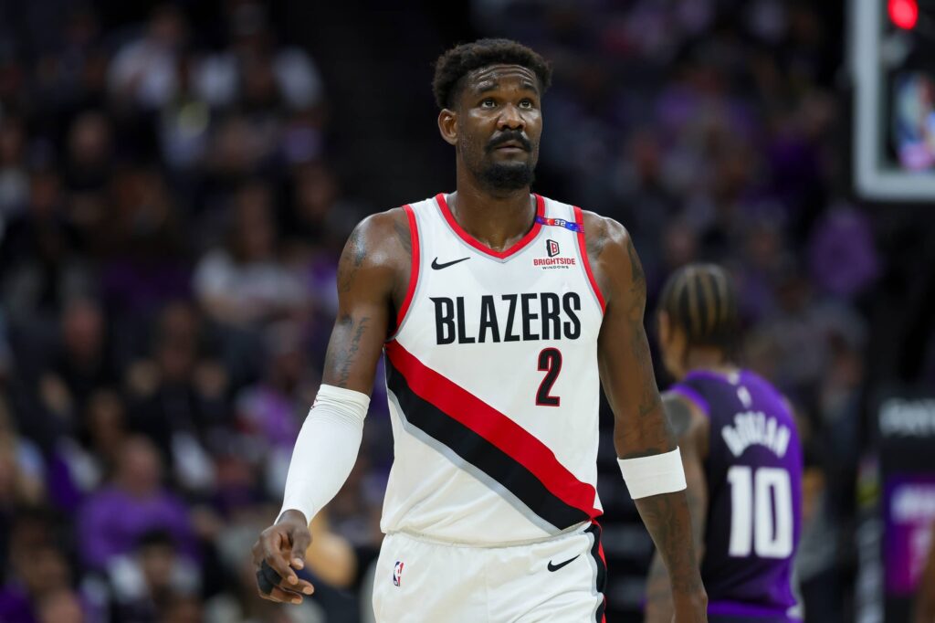 Exploring 4 Ideal Destinations For Deandre Ayton In Free Agency ...