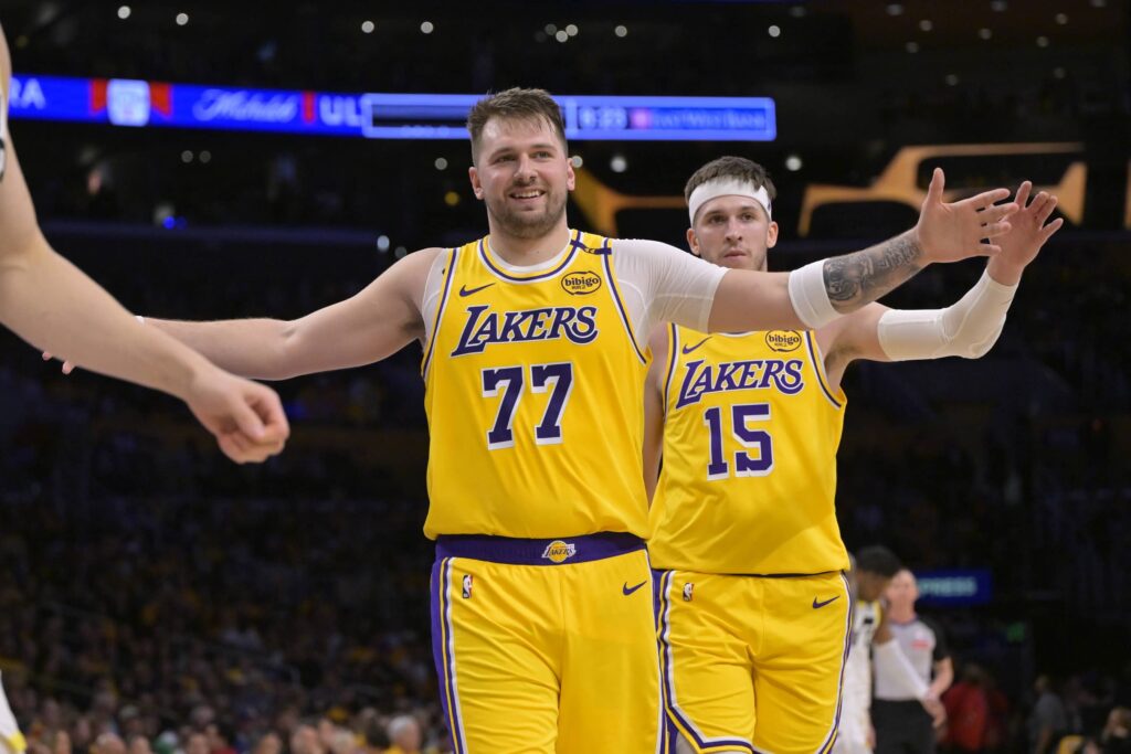 Lakers Player Ratings: Luke Kennard Saves The Day With Game-Winning ...