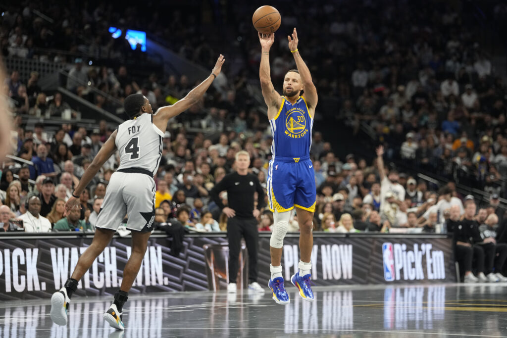 Warriors Survive Against Spurs In Epic Win: Curry Drops 49 - Fadeaway World
