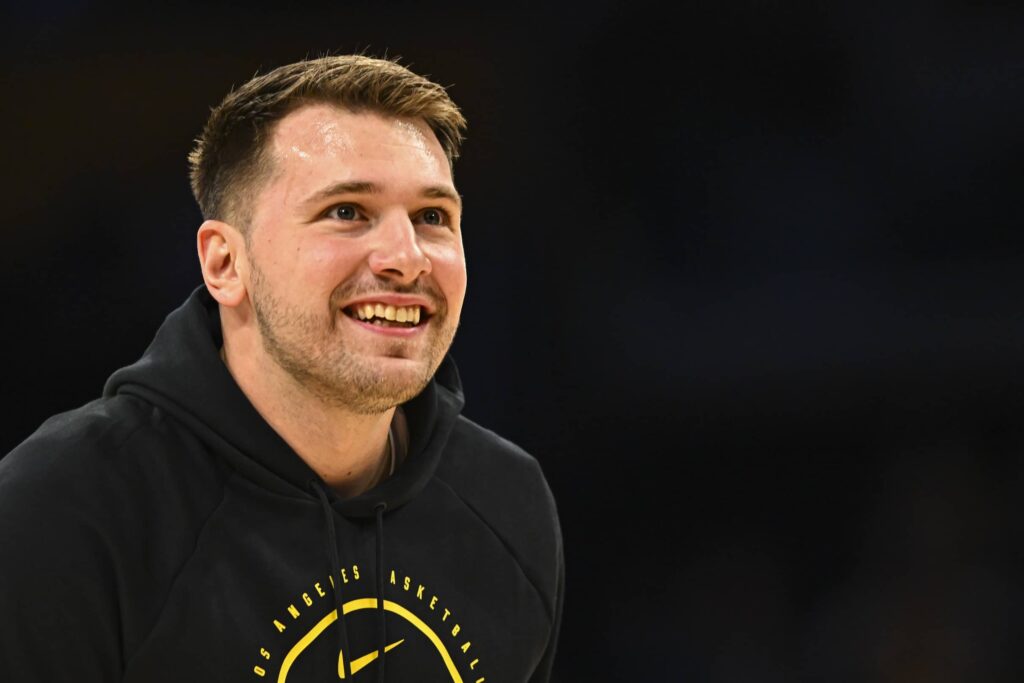 Austin Reaves, Jake LaRavia And Jarred Vanderbilt Troll Luka Doncic ...