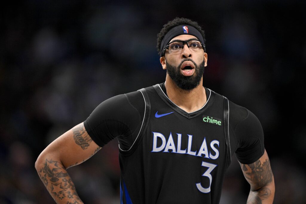 The Atlanta Hawks Plan To Pursue Anthony Davis: 2 Realistic Trade ...