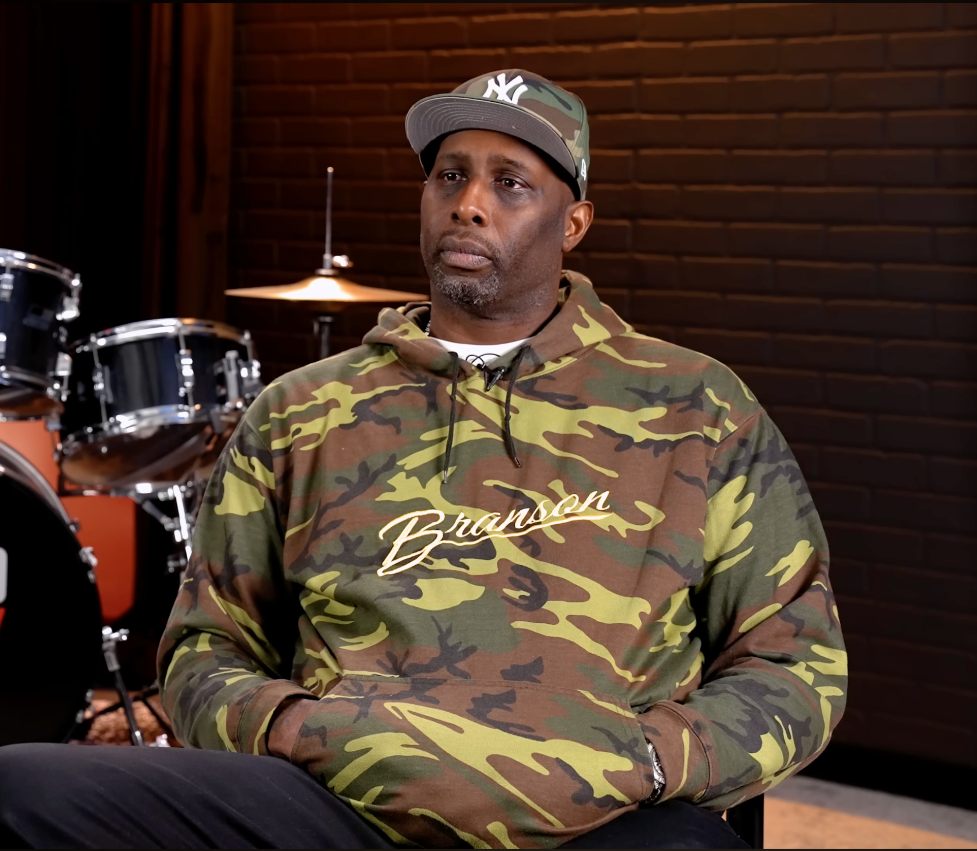 Tim Thomas Reveals Terrifying Moment In Detroit When Gang Members ...